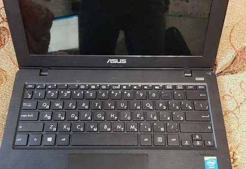 Ноутбук Asus X200M