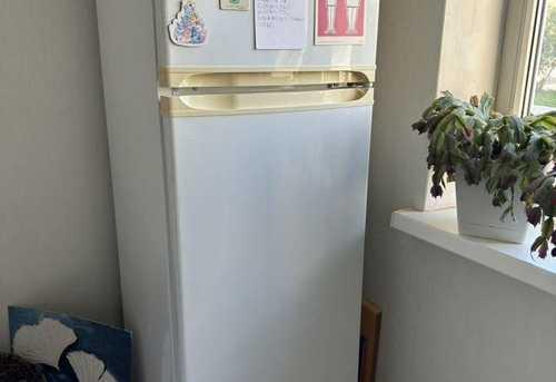 Холодильник Саратов двухкамерный
