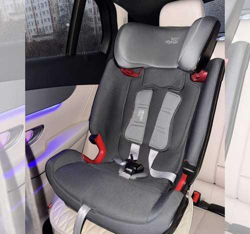 Автомобильное кресло britax romer