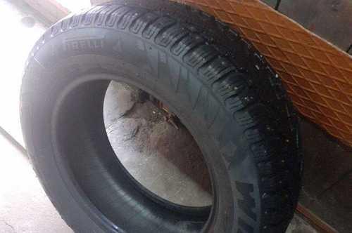 Pirelli Carrier Winter 195/65 R15