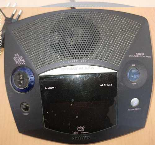 Часы-будильник-радио Philips AJ3225