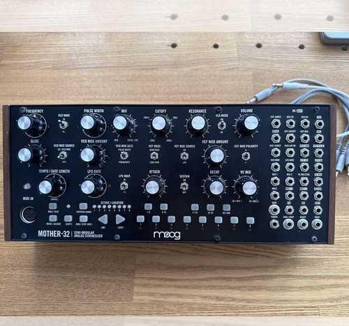 Moog mother 32