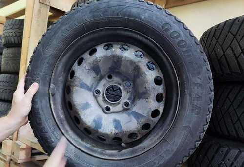 Goodyear UltraGrip IceArctic 195/65R15 4шт на диск