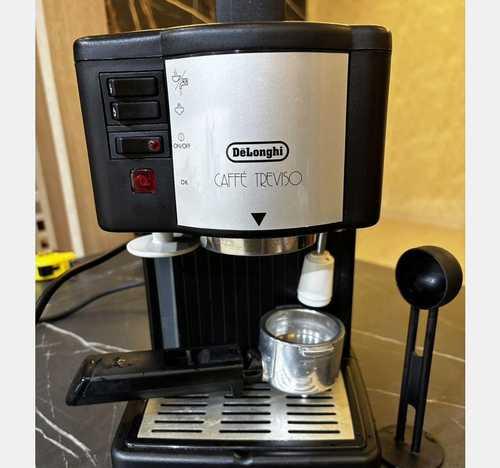 Кофеварка рожковая delonghi