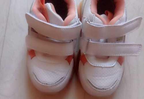Детская обувь кроссовки