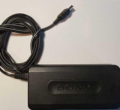 Блок питания, зарядка Sony AC-L10A (8.4v-1.5A)