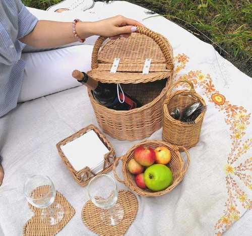 Корзина плетеная для пикника