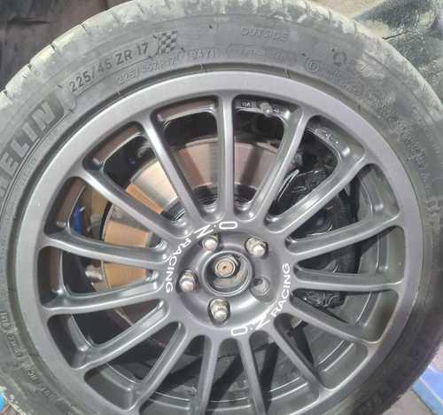 Michelin Pilot Sport 4 225/45 R17 94Y