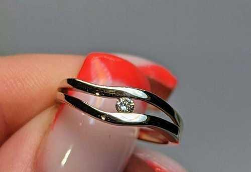 Золотое кольцо с бриллиантом 16 размер