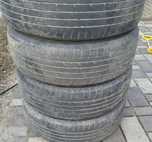 Bridgestone Dueler H/P Sport 235/65 R18