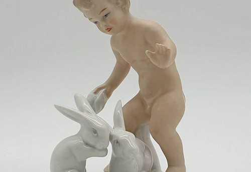 Статуэтка, Мальчик с пиписоном и кроликами