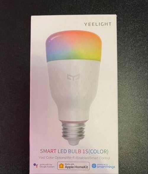 Лампа светодиодная умная цветная
