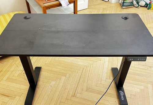 Компьютерный стол с электроприводом
