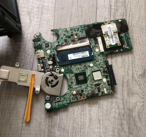 Запчасти от ноутбука lenovo