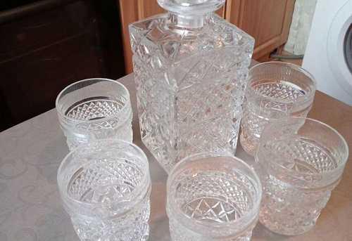 Хрустальный графин (штоф) со стаканами