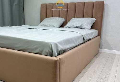 Двуспальная кровать с подъёмным механизмом