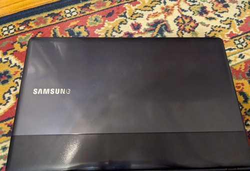 Ноутбук Samsung NP300E5C