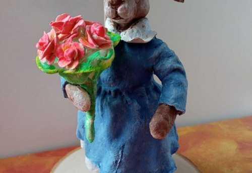 Ватная ёлочная игрушка Заинька с розами