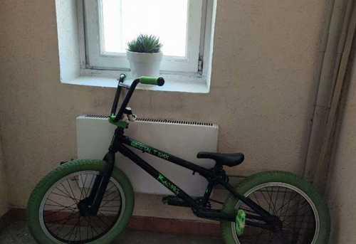 Велосипед BMX racing green