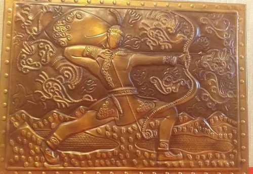 Барельеф чеканный