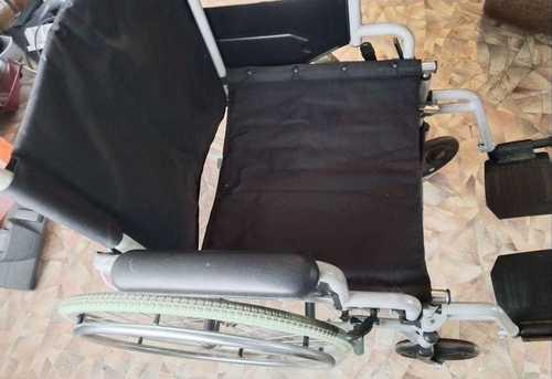 Инвалидная коляска с ручным приводом