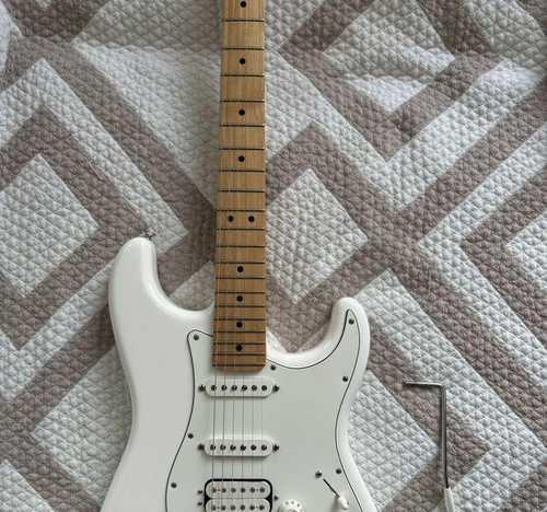 Электрогитара Fender stratocaster