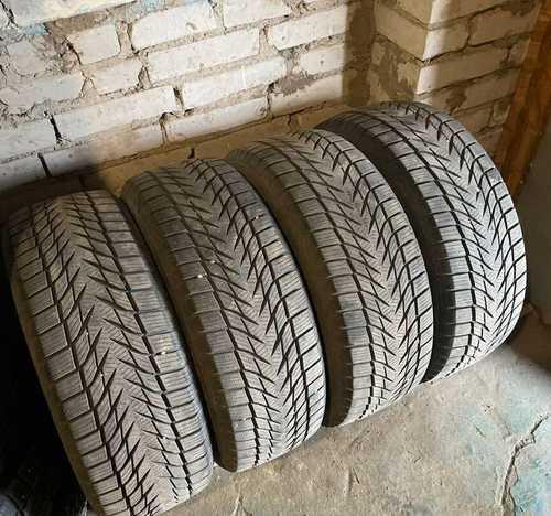 Centara Vanti Winter 215/55 R17
