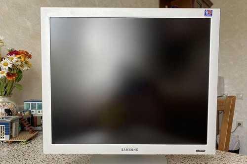 Монитор Samsung Synk Master 193P plus