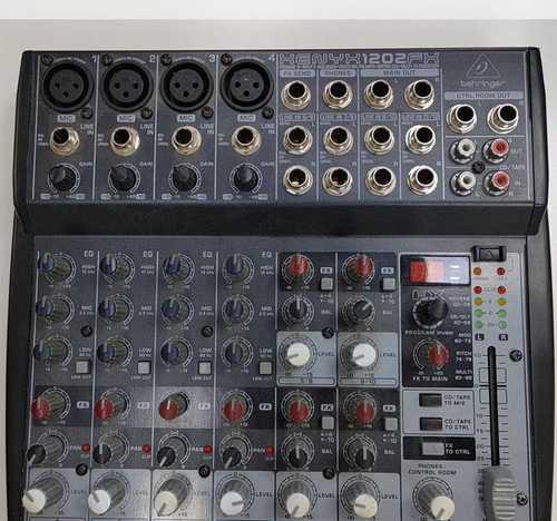 Микшерный пульт behringer 1202