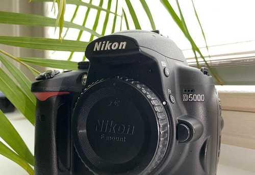 Nikon d5000 body