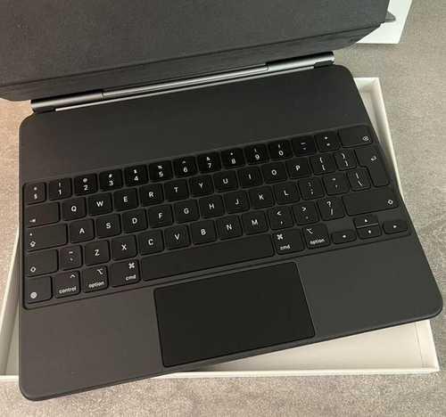 Apple magic keyboard iPad pro 12.9