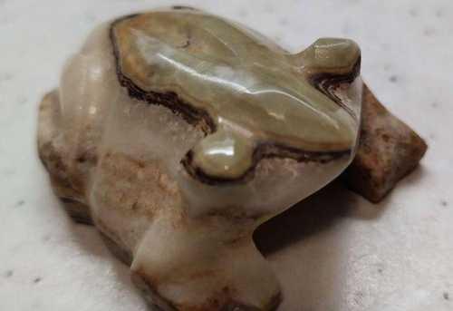 Лягушки из натурального камня Оникс