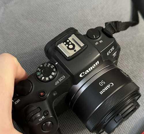 Фотоаппарат Canon EOS rp body  адаптер и объектив