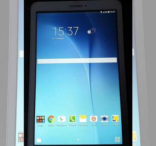 Планшет Samsung Galaxy Tab E SM-T561