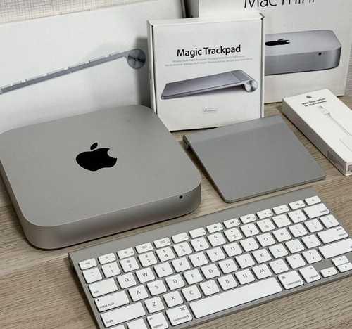 Mac mini late 2014, magic trackpad, magic keyboard