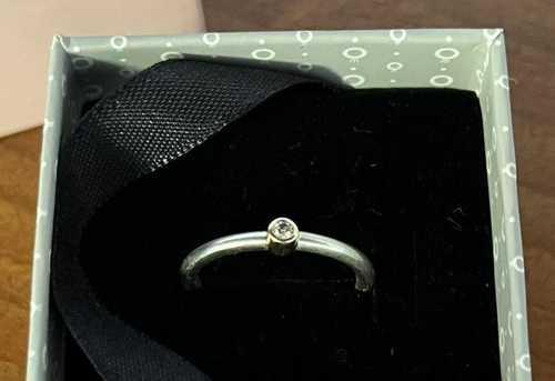 Кольцо с бриллиантом Pandora