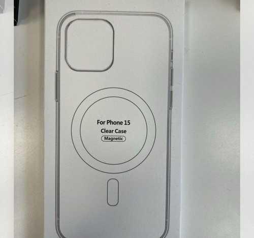 Чехол на iPhone 15