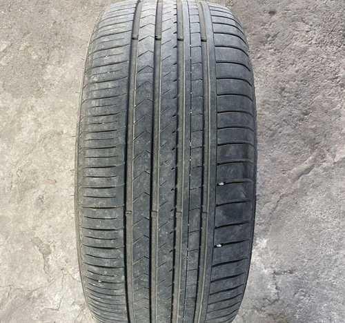 Winrun R330 245/40 R18