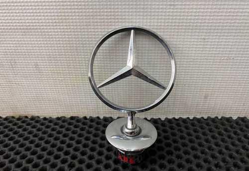 Эмблема передняя Mercedes-Benz E-Class W211