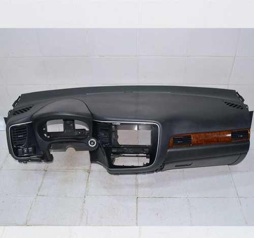 Торпедо Mitsubishi Outlander GF 2012 