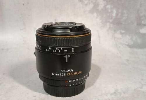 Объектив Sigma 50mm f/2.8 EX DG Macro Nikon F