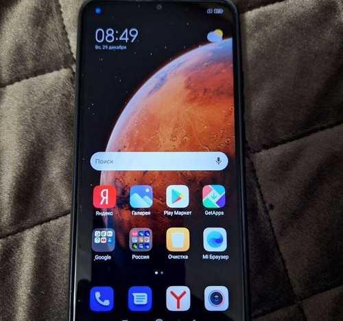 Xiaomi Mi 9, 6/64 ГБ