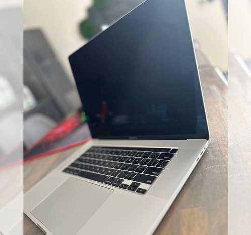 Apple macbook pro 16 2019 i7 16gb