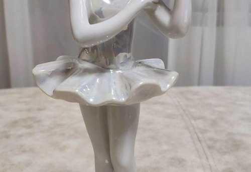 Статуэтка Балерина с цветком