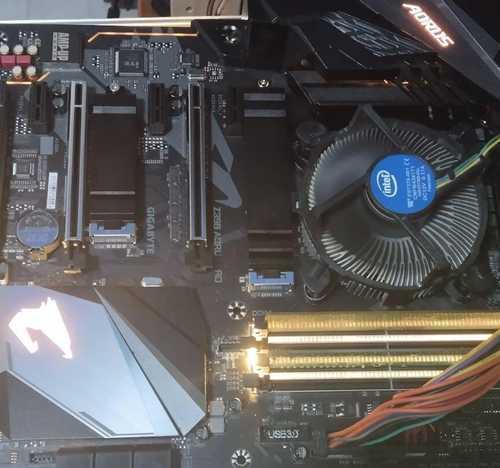 Материнская плата gigabyte z390 aorus pro