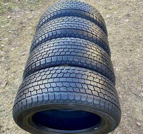Hankook Dynapro I'Cept X 235/55 R17