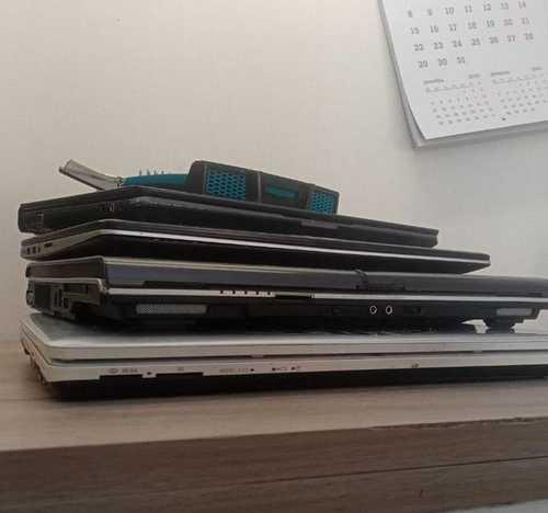 4 нерабочих ноутбука на запчасти