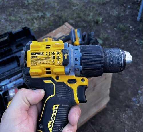 Шуруповерт dewalt 18v dcd 805