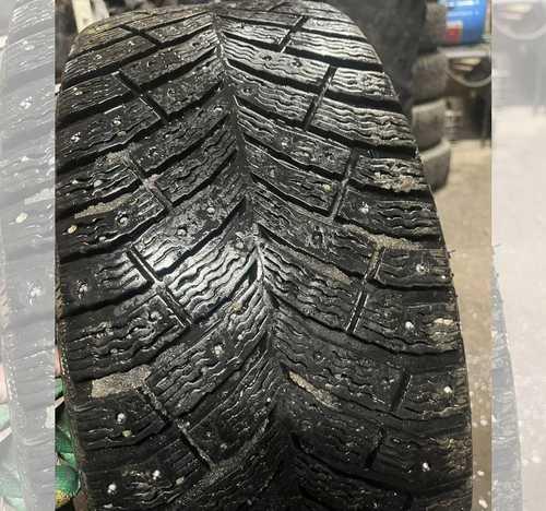 Michelin X-Ice North 4 225/50 R17