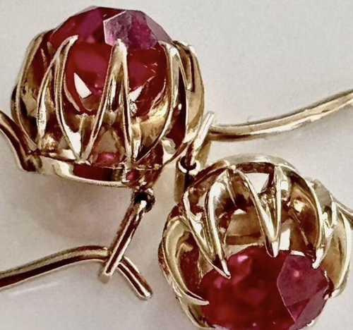 Золотые серьги 583 СССР с рубинами